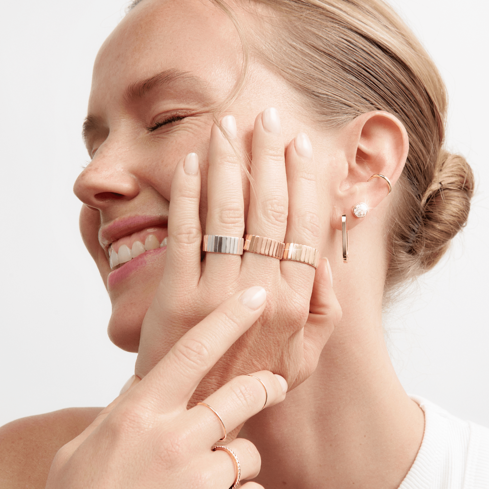 Infinity Ring in Yellow, Rose or White Gold.