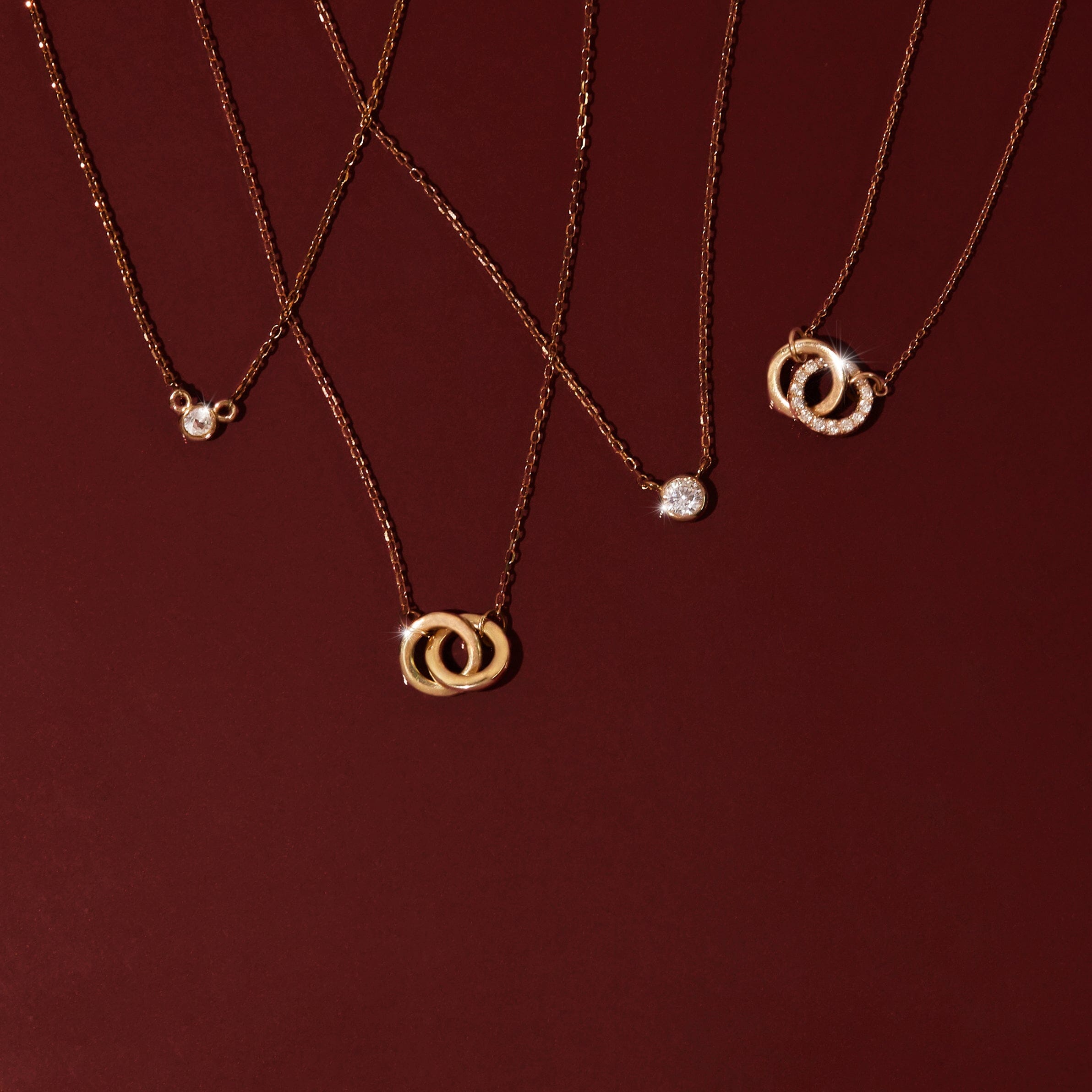 Connection Necklace in Yellow, Rose or White Gold