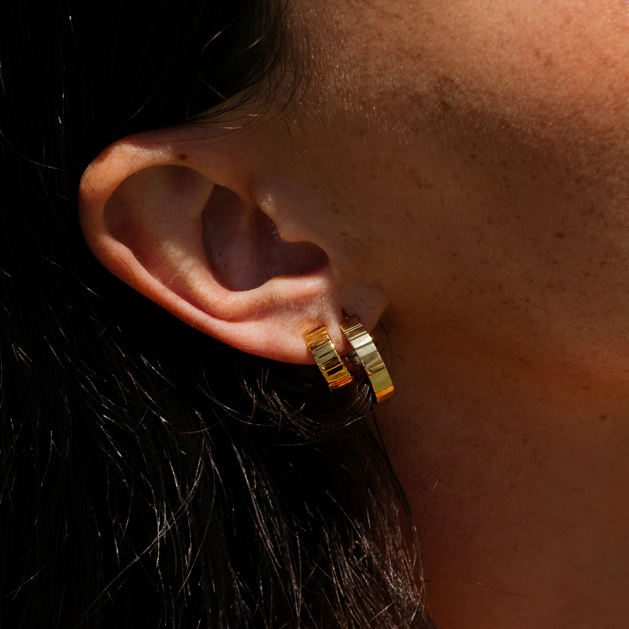 Infinity Huggie Earrings in Yellow, Rose or White Gold