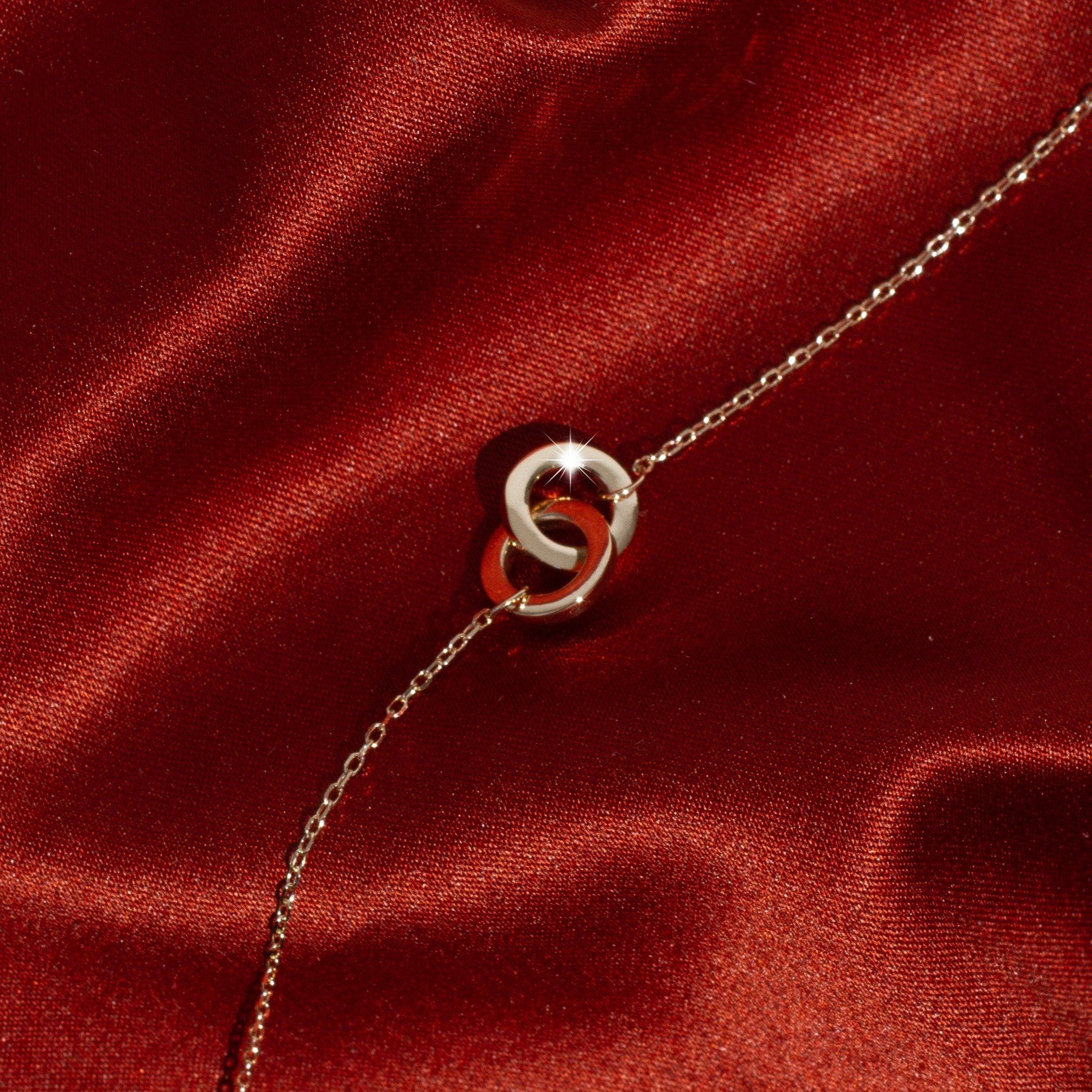 Connection Necklace in Yellow, Rose or White Gold