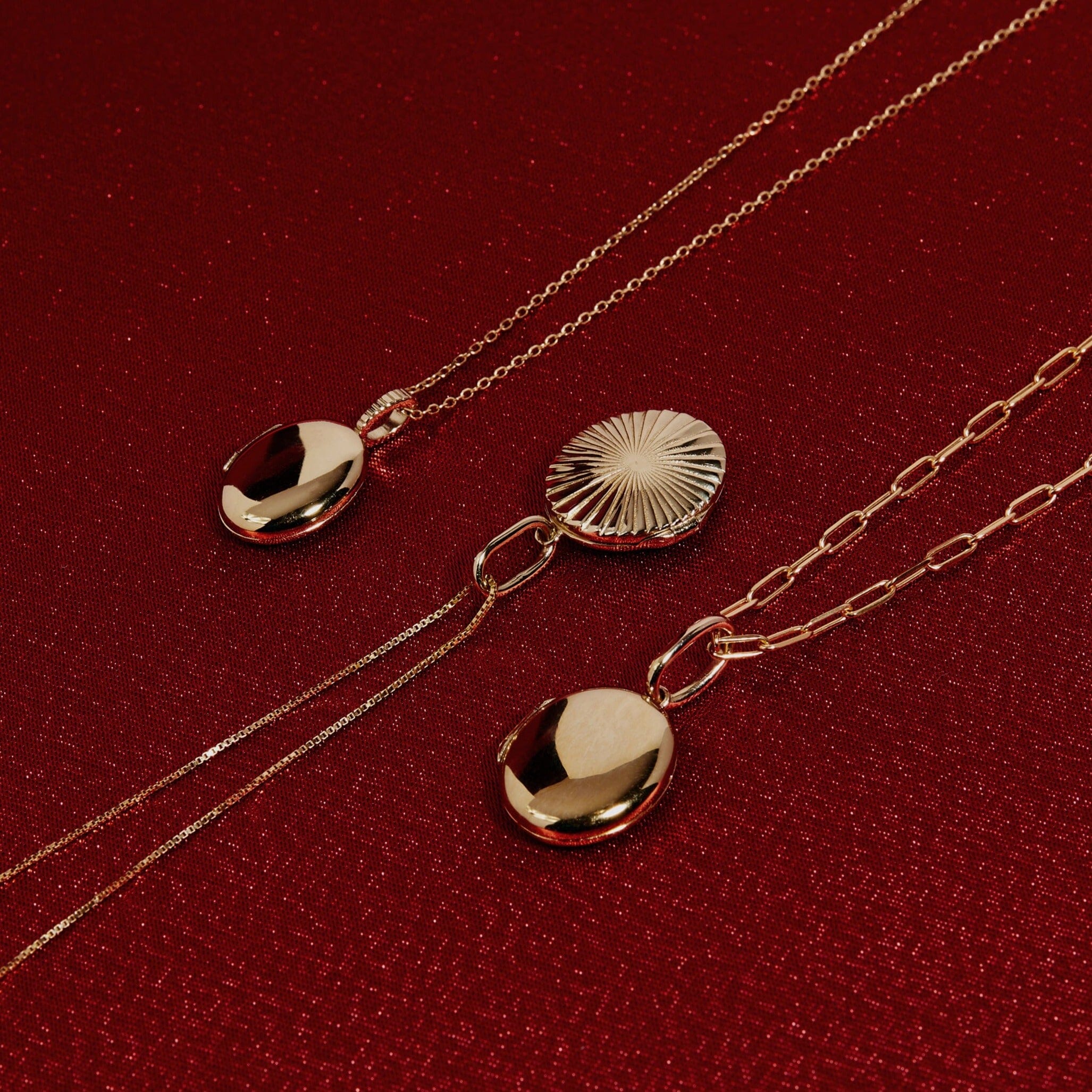 Infinity Locket Pendant in Yellow Gold