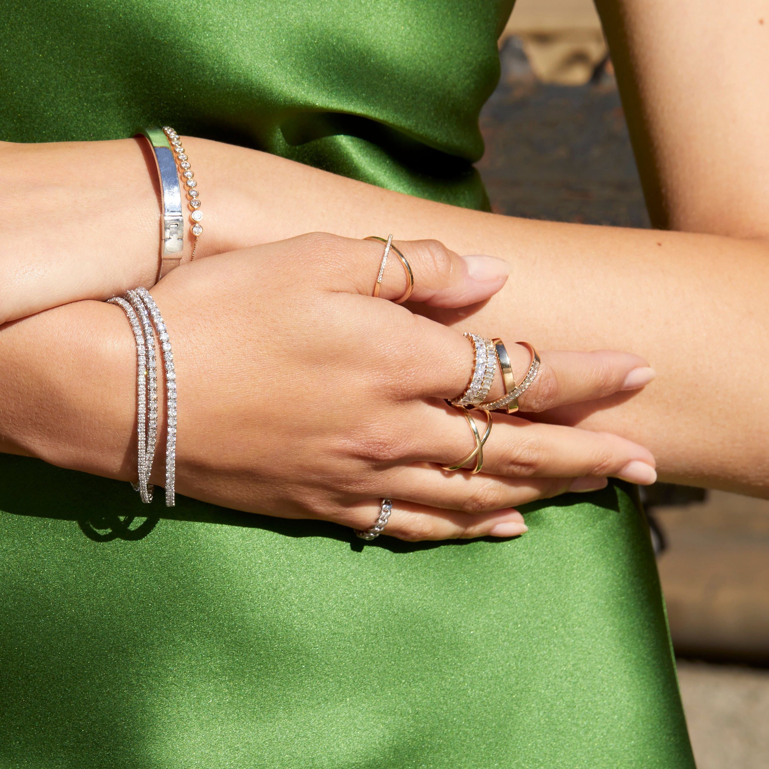 X Ring in Yellow, Rose or White Gold