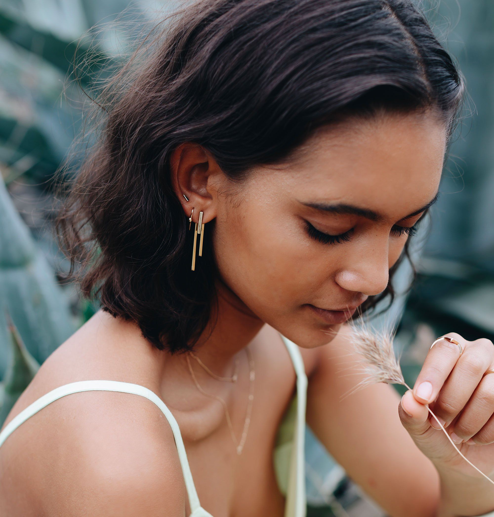 Mini Gold Bar Earring in Yellow, Rose or White Gold