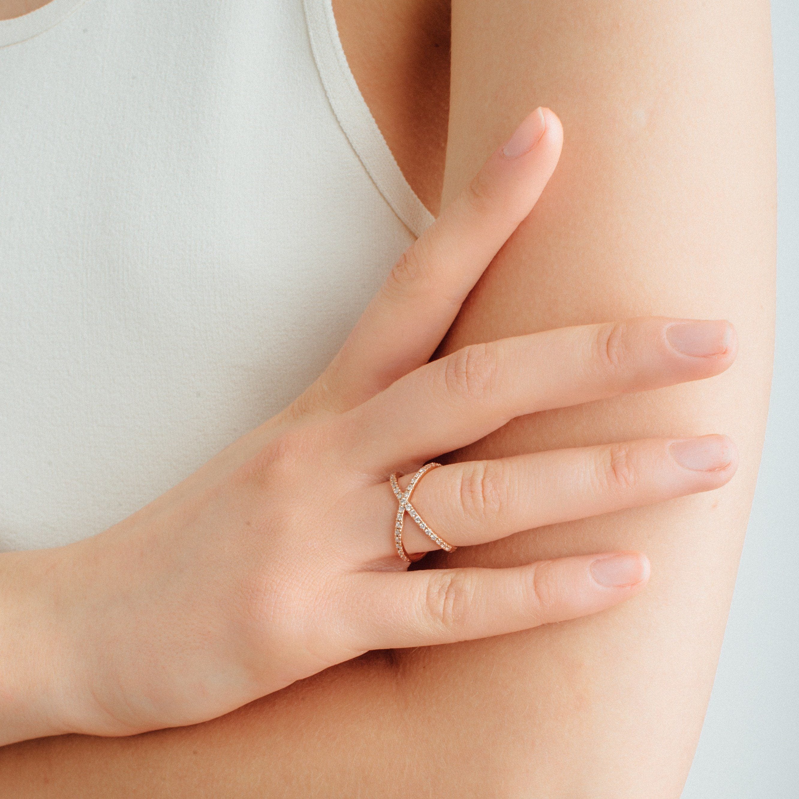 X Ring with White Diamonds in Yellow, Rose or White Gold
