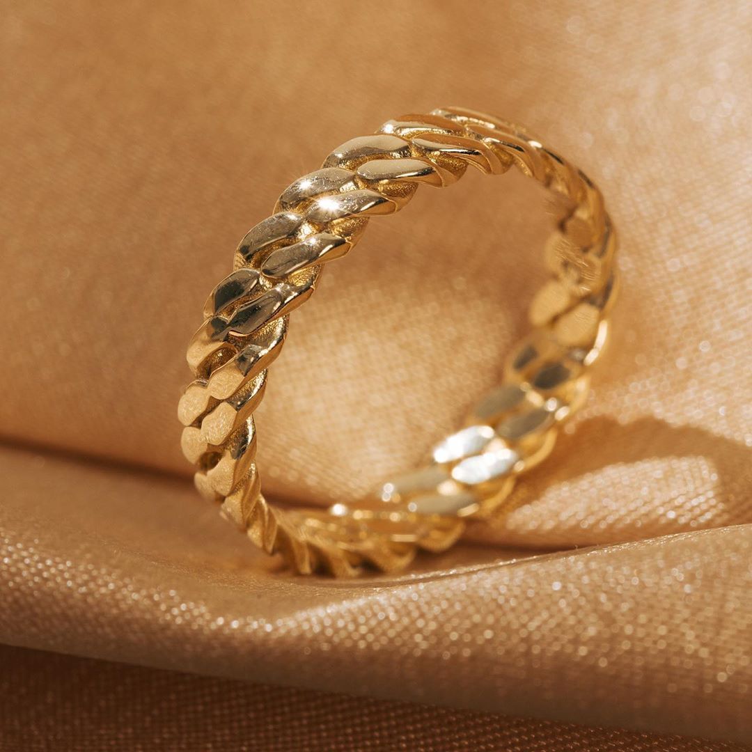 Love Me Knot Ring in Yellow, Rose or White Gold